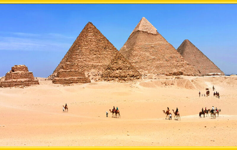 Le pharaon Khufu a construit la première et la plus grande pyramide de ...